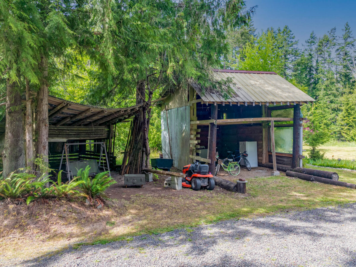 Dog Boarding/Training/Grooming Business with the Dog Building, 2 Homes ...